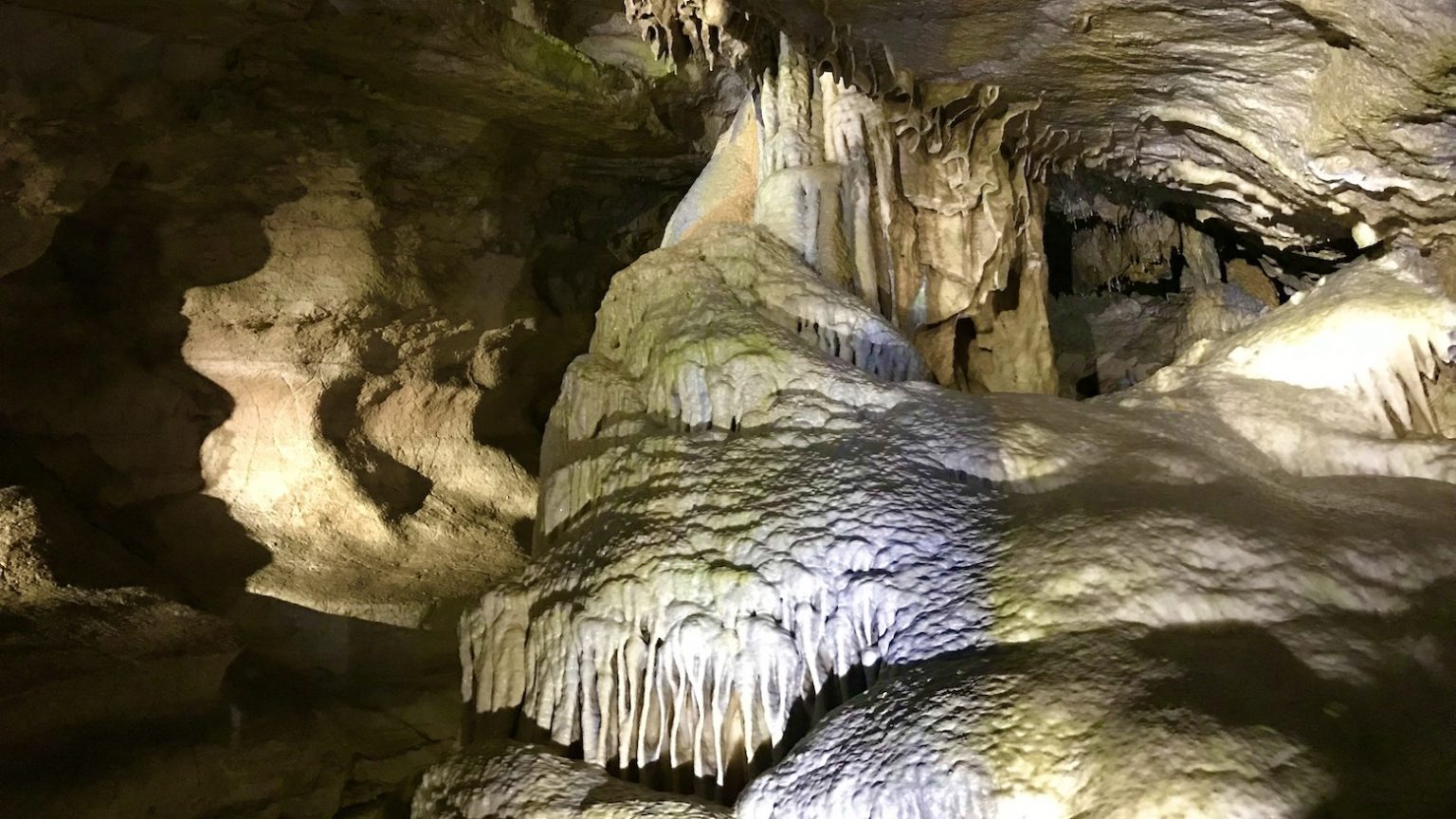 Grotten van Remouchamps bezoeken in de Ardennen