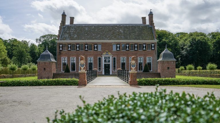 De Menkemaborg in Uithuizen bezoeken - Neneh's Choice